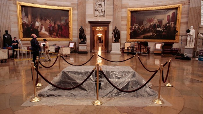 The Tomb And The Catafalque Of The Capitol | Scary DC